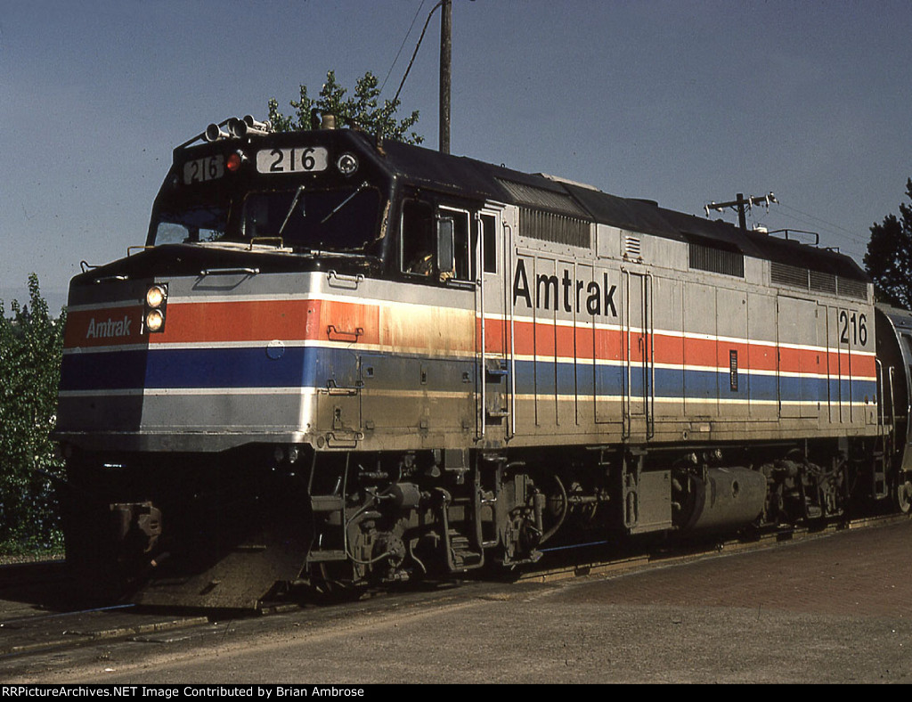 Amtrak F40PH 216